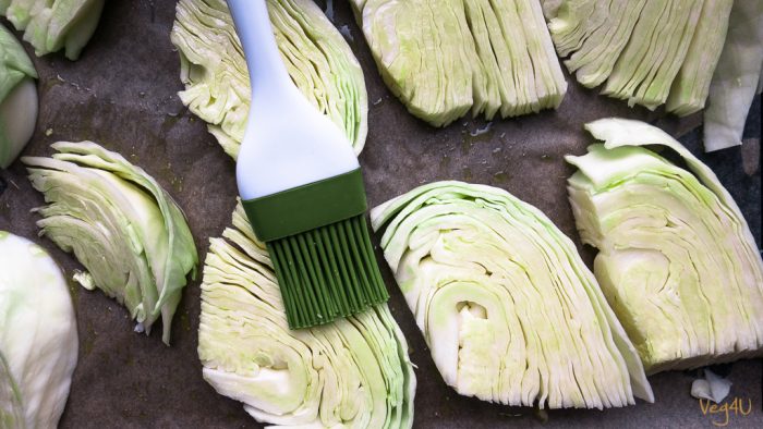 Orkaitėje kepti kopūstai su kanapių sėklomis - Veg4U